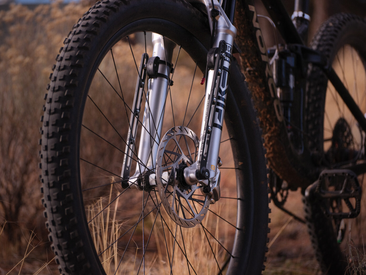 Axle Pack Fork Mount - Ultralight and Stable | Old Man Mountain